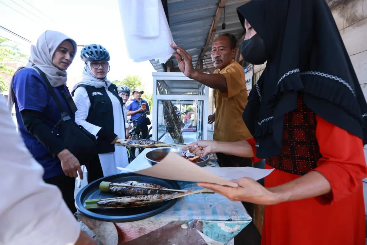 Ada Sejak 1977, Ikan Asap Blimbingsari Jadi Favorit Wisatawan di ...