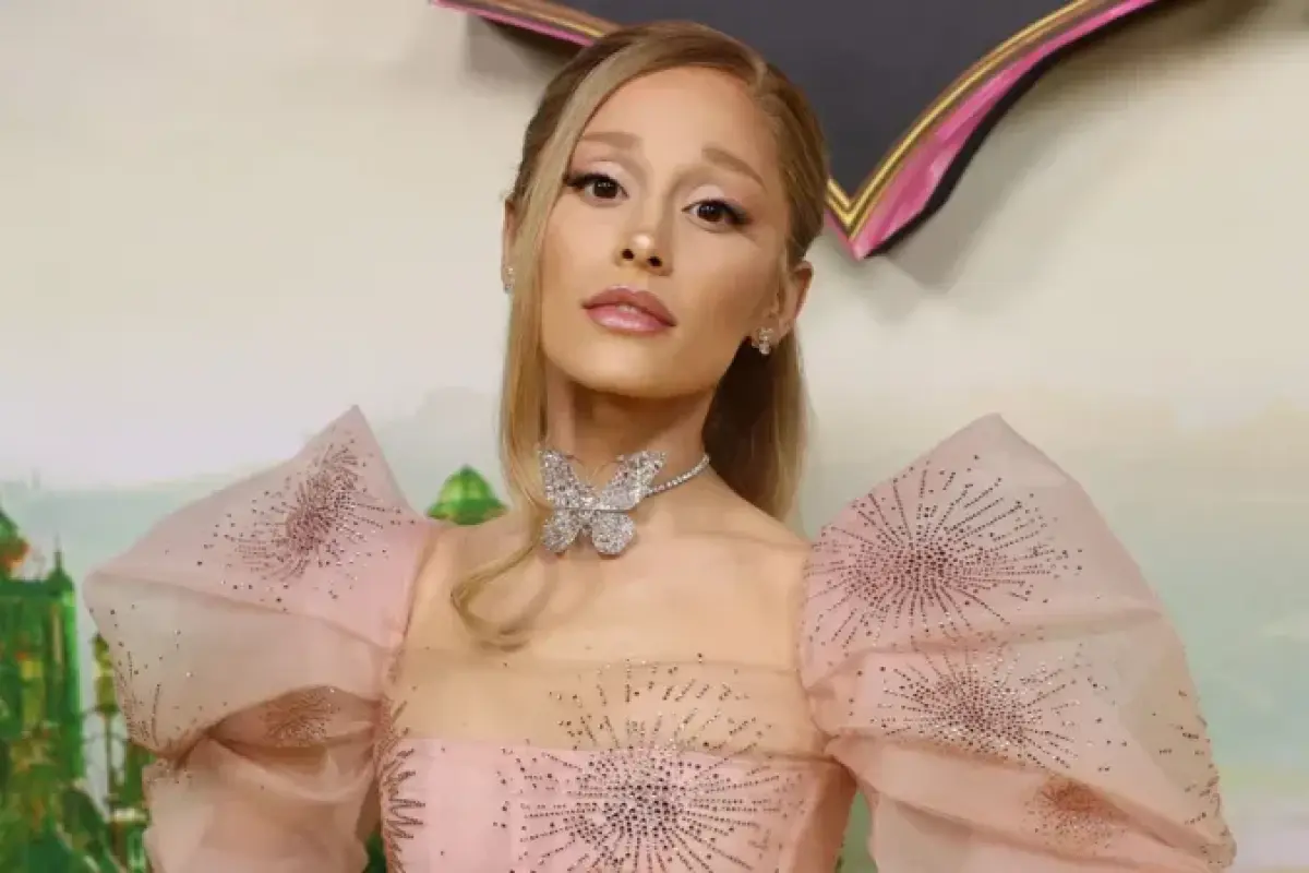 Poster VM Ariana Grande Digarap Studio Asal Depok - TIMES Indonesia